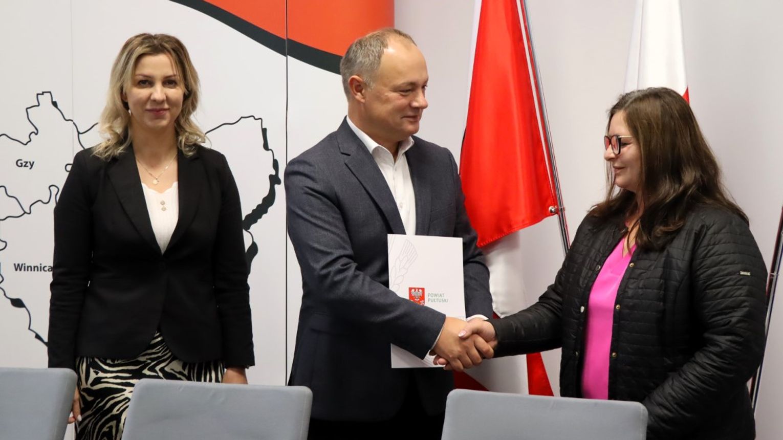 Przebudowa drogi powiatowej Pułtusk-Psary – podpisanie umowy z wykonawcą